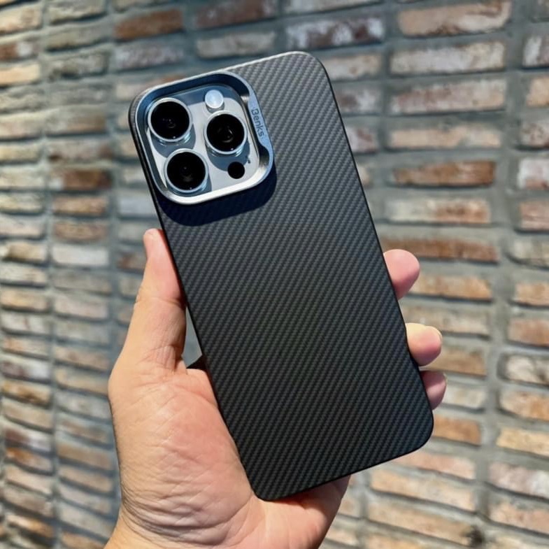 BENKS MagClap ArmorAir Case Built with Kevlar® 600D for iPhone 15 Pro / 15 Pro Max - Harbar